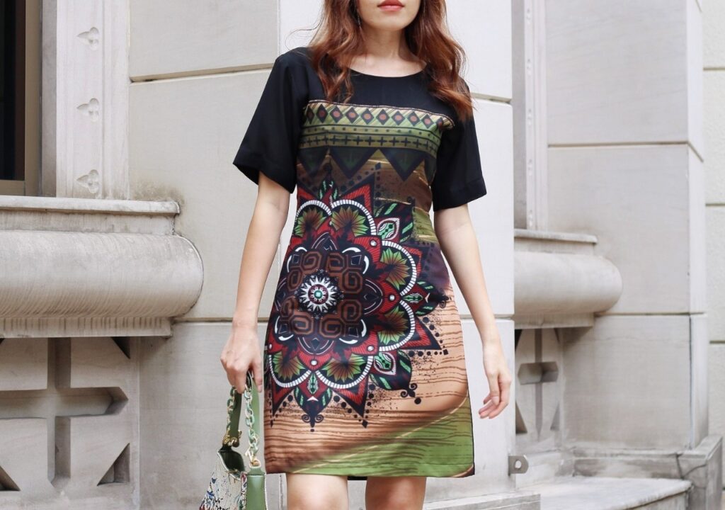Mixia – WARIS | Unique fashion | Shop online Hmong clothes design