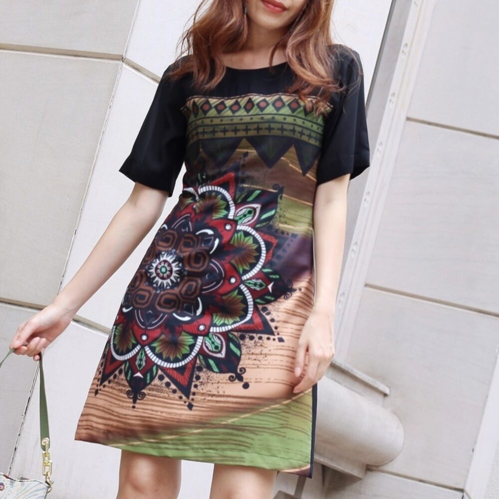 Mixia – WARIS | Unique fashion | Shop online Hmong clothes design